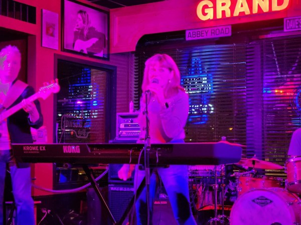 PHOTO GALLERY – Rainbow Bridge Band